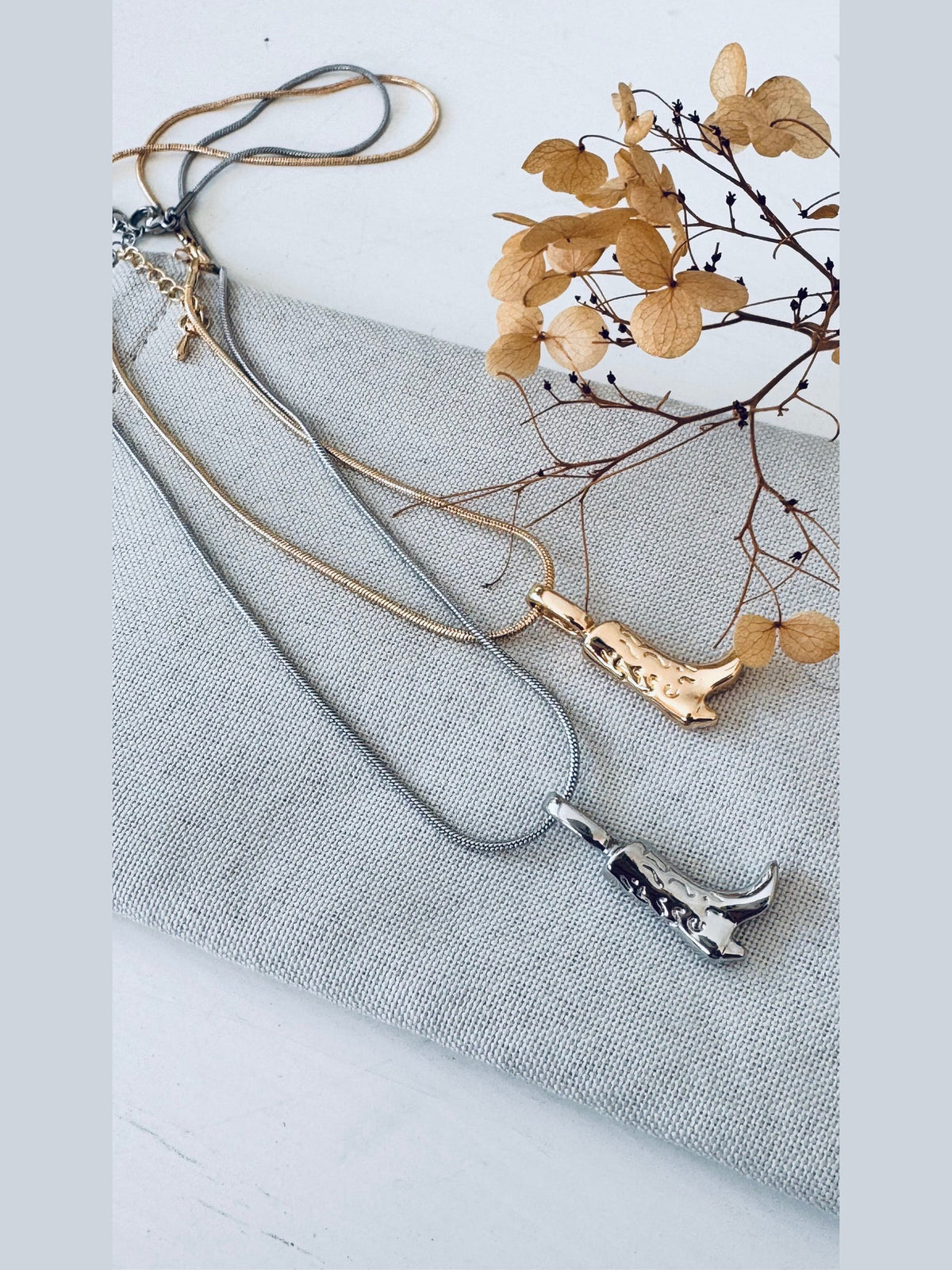 Bramble boot necklace– Twigg NZ